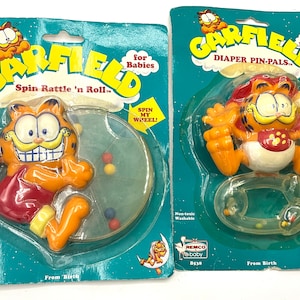Gorgeous Collectible and Vintage Garfield Rattle Diaper Pin- Pals, Spin ...