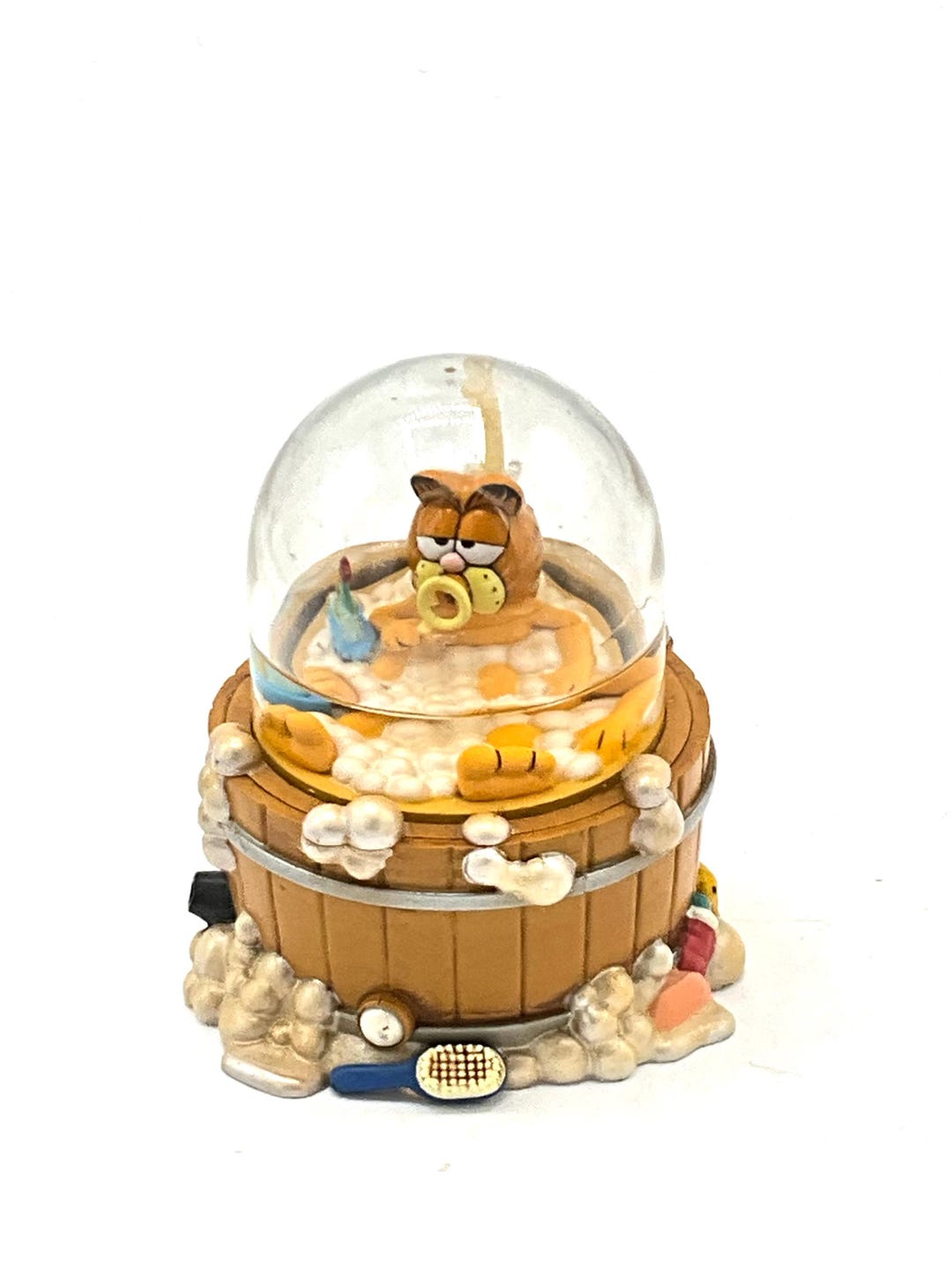 Gorgeous Collectible and Vintage Garfield Taking a Bath, Bobble, Globe ...