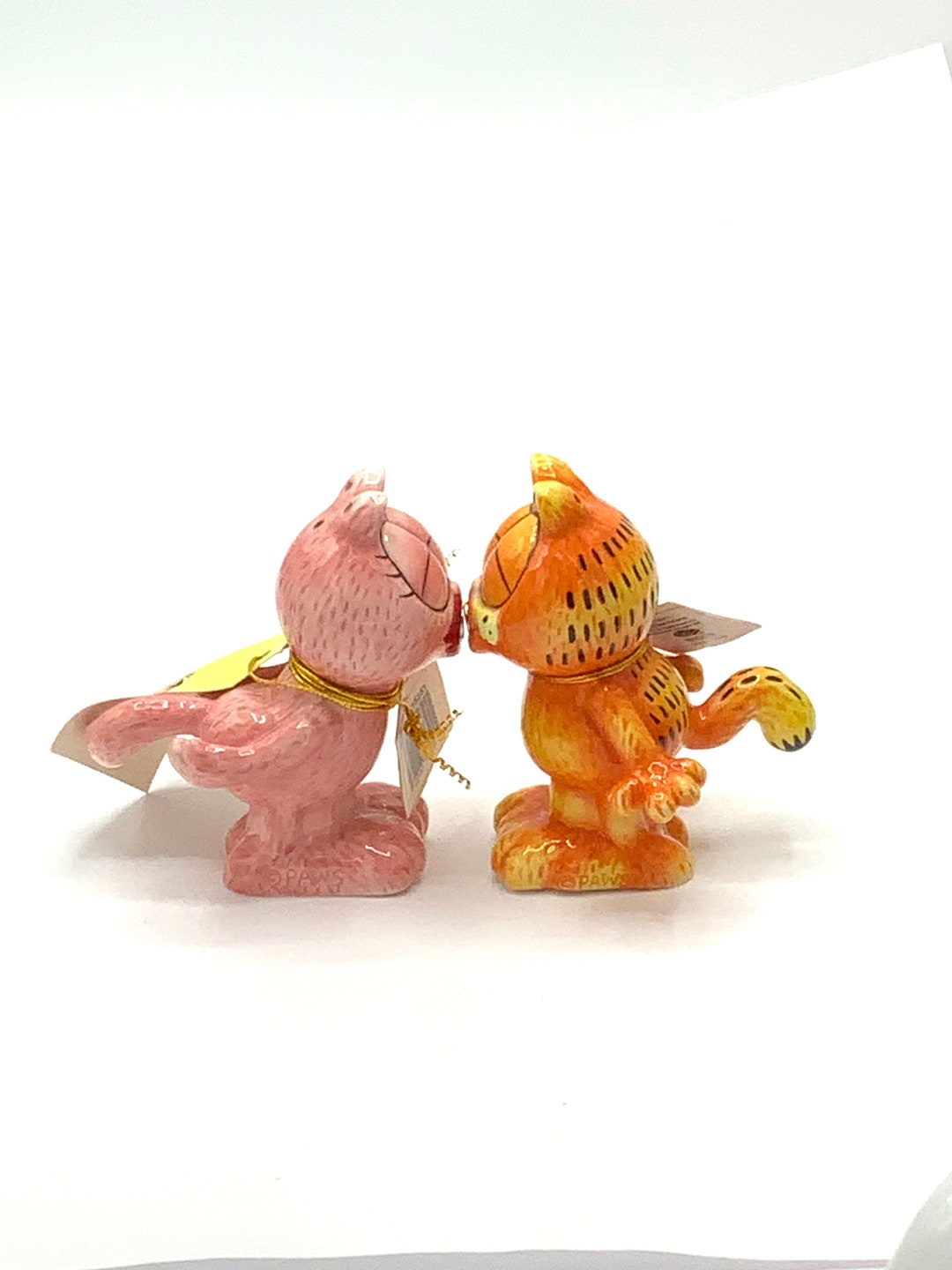 Gorgeous Collectible and Vintage Garfield and Arlene Salt and Pepper ...