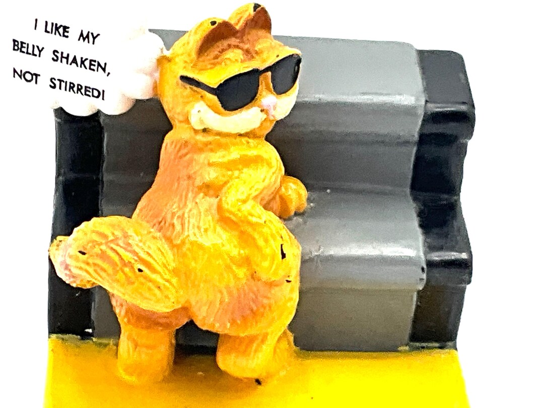 Gorgeous Collectible Garfield Playing Piano, I Like My Belly, Shaken No ...