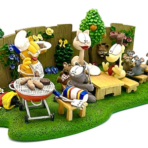 Gorgeous Collectible and Vintage Garfield Summer Barbecue by Danbury ...