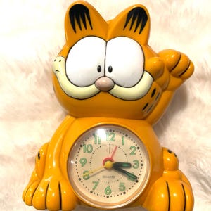 Gorgeous Collectible and Vintage Garfield Clock, Alarm Desk, Cat ...
