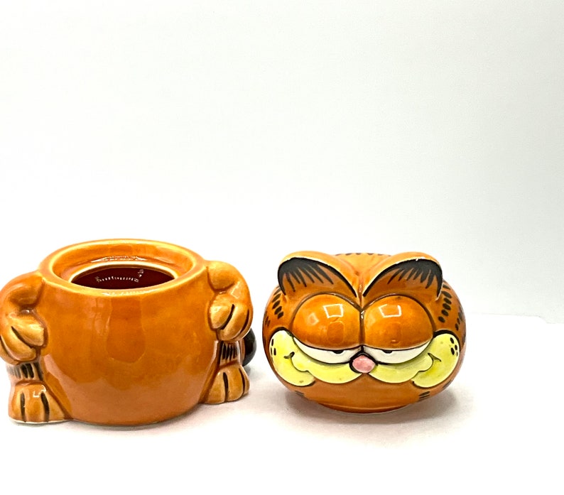 Gorgeous Vintage Garfield Sugar Bowl,cat, Red Hat, Exercise, Ceramic ...