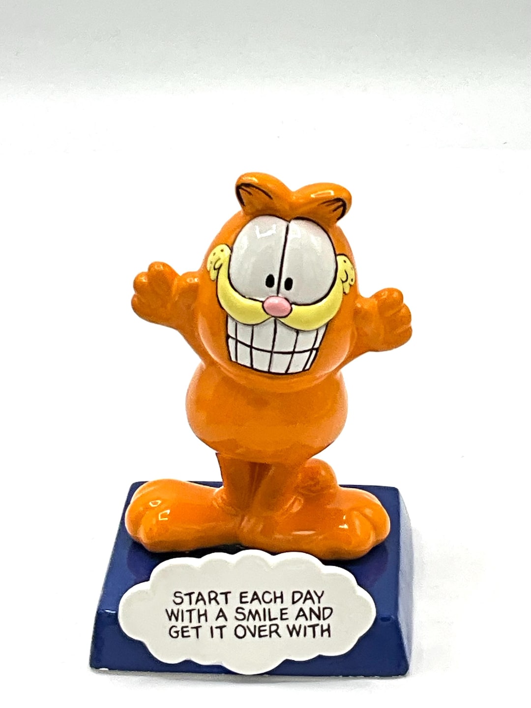 Gorgeous Collectible and Vintage Ceramic Garfield With a Big Smile ...