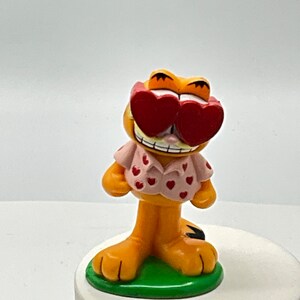 Gorgeous Collectible and Vintage Garfield Love, Cat, Orange, Figurine ...