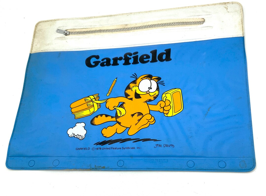 Gorgeous Collectible and Vintage Pencil Case With. Garfield , Plastic ...