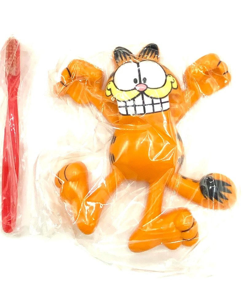 Gorgeous Collectible and Vintage Garfield Toothbrush Holder, Still on ...