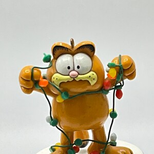 Gorgeous Collectible and Vintage Ornament as Garfield Holding Lights ...