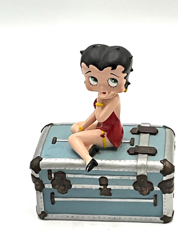 Gorgeous collectible and vintage Betty Boop, jewelry… - Gem