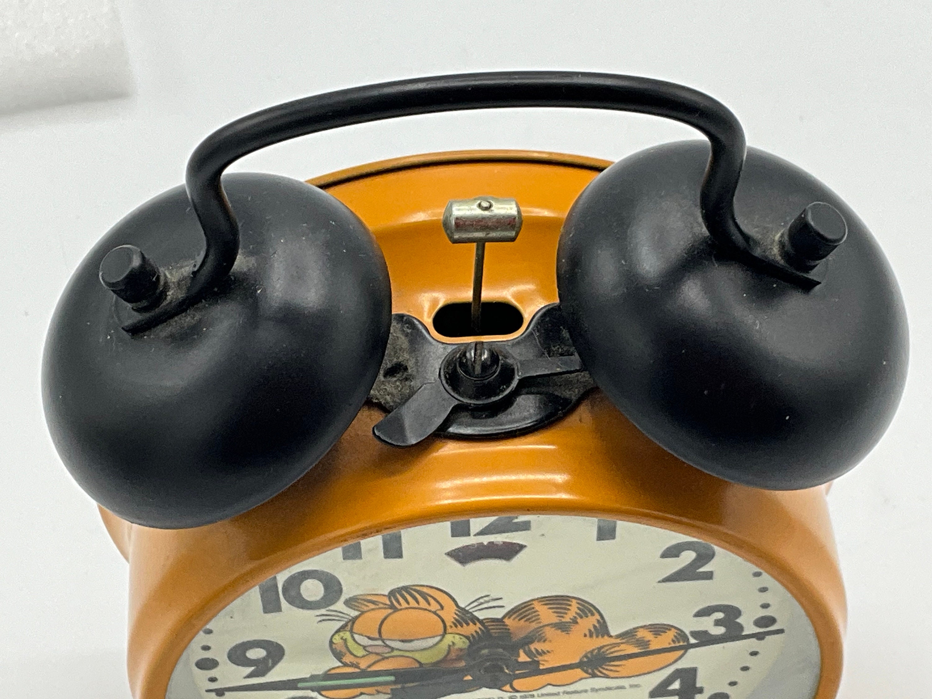 Gorgeous Collectible and Vintage Garfield Sunbeam Double Bell, Clock ...