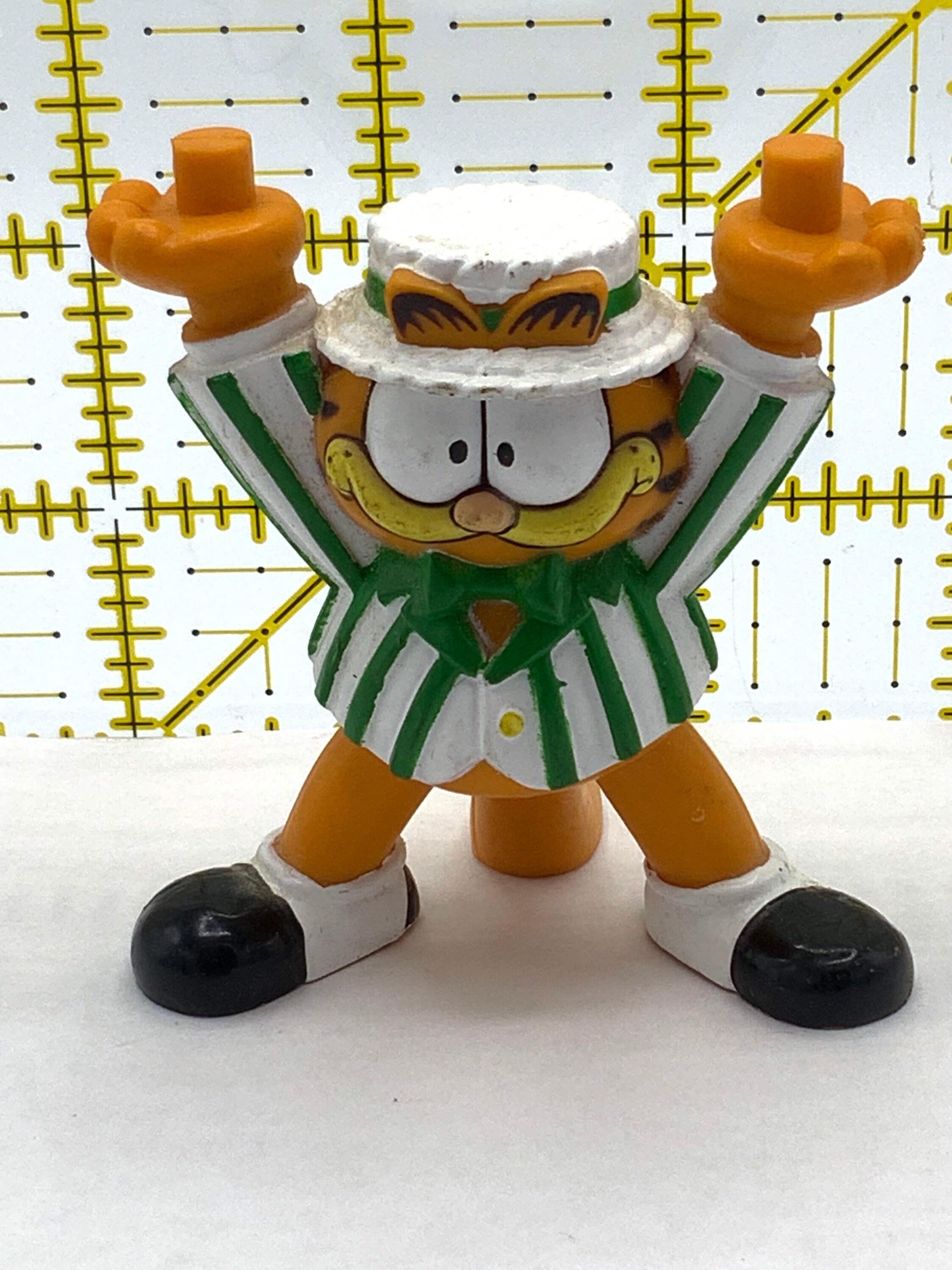 Gorgeous Collectible and Vintage Mr. Garfield, With Suit With Stripes ...