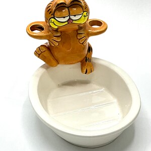 Gorgeous Collectible and Vintage Ceramic Garfield Toothbrush Holder and ...