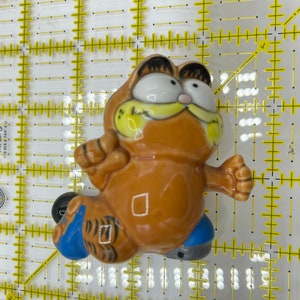 Gorgeous Collectible and Vintage Ceramic Garfield With Blue Skates ...