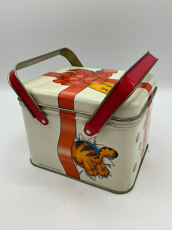 Gorgeous collectible and vintage Garfield tin box, ju… - Gem