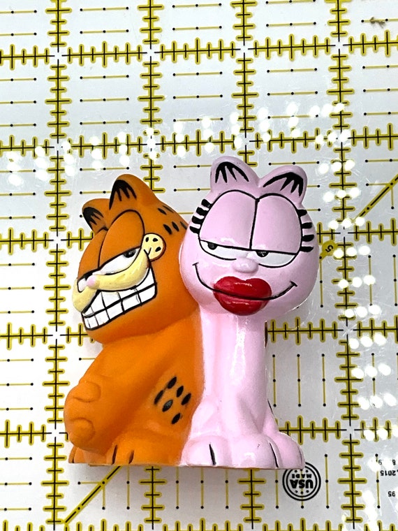 Garfield Et Arlene S'embrassent SILBER LININGS: Things Get Real In