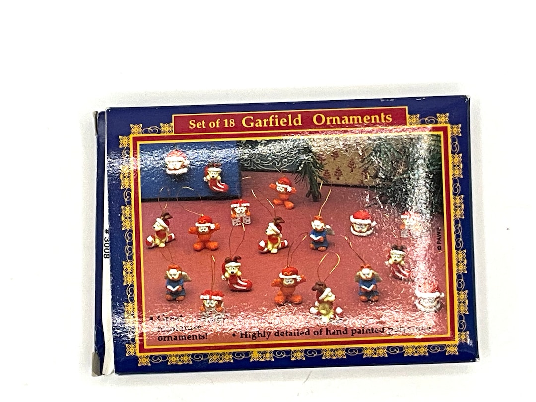 Gorgeous Collectible and Vintage Garfield Miniature Ornament Set ...