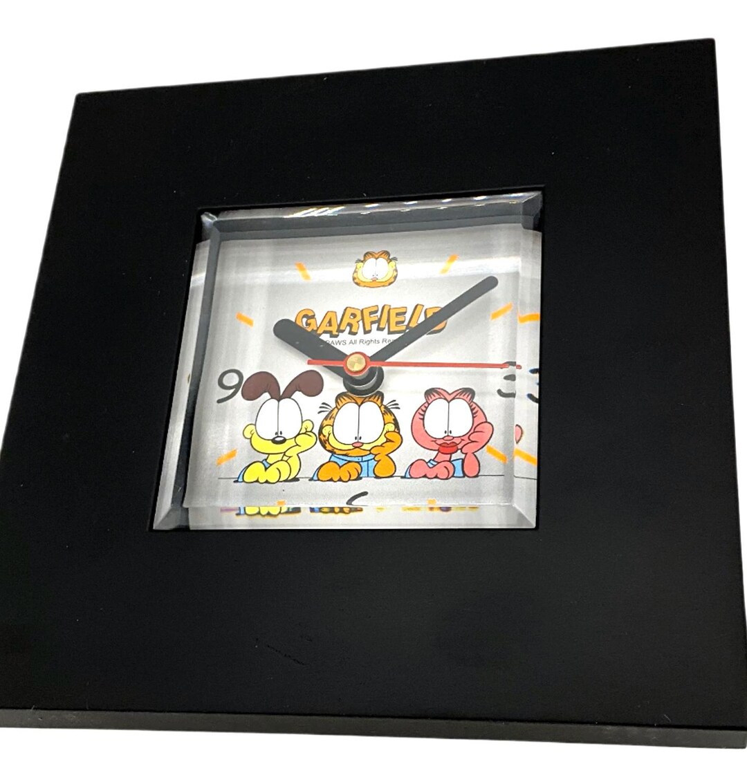 Gorgeous Collectible and Vintage Garfield and Friends Clock, Alarm Desk ...