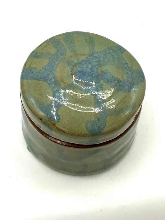 Gorgeous Collectible and Vintage Decorative Trinket Jewelry - Etsy