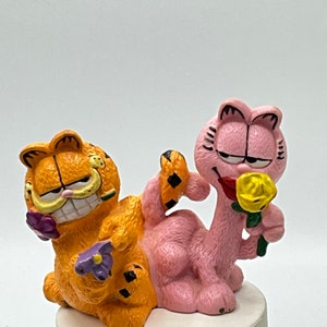 Gorgeous Collectible and Vintage Garfield and Arlene Pink, Cat, Couple ...
