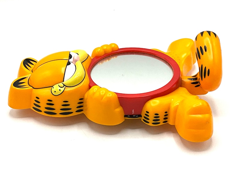 Gorgeous Collectible and Beautiful Vintage Garfield Radio and Mirror ...