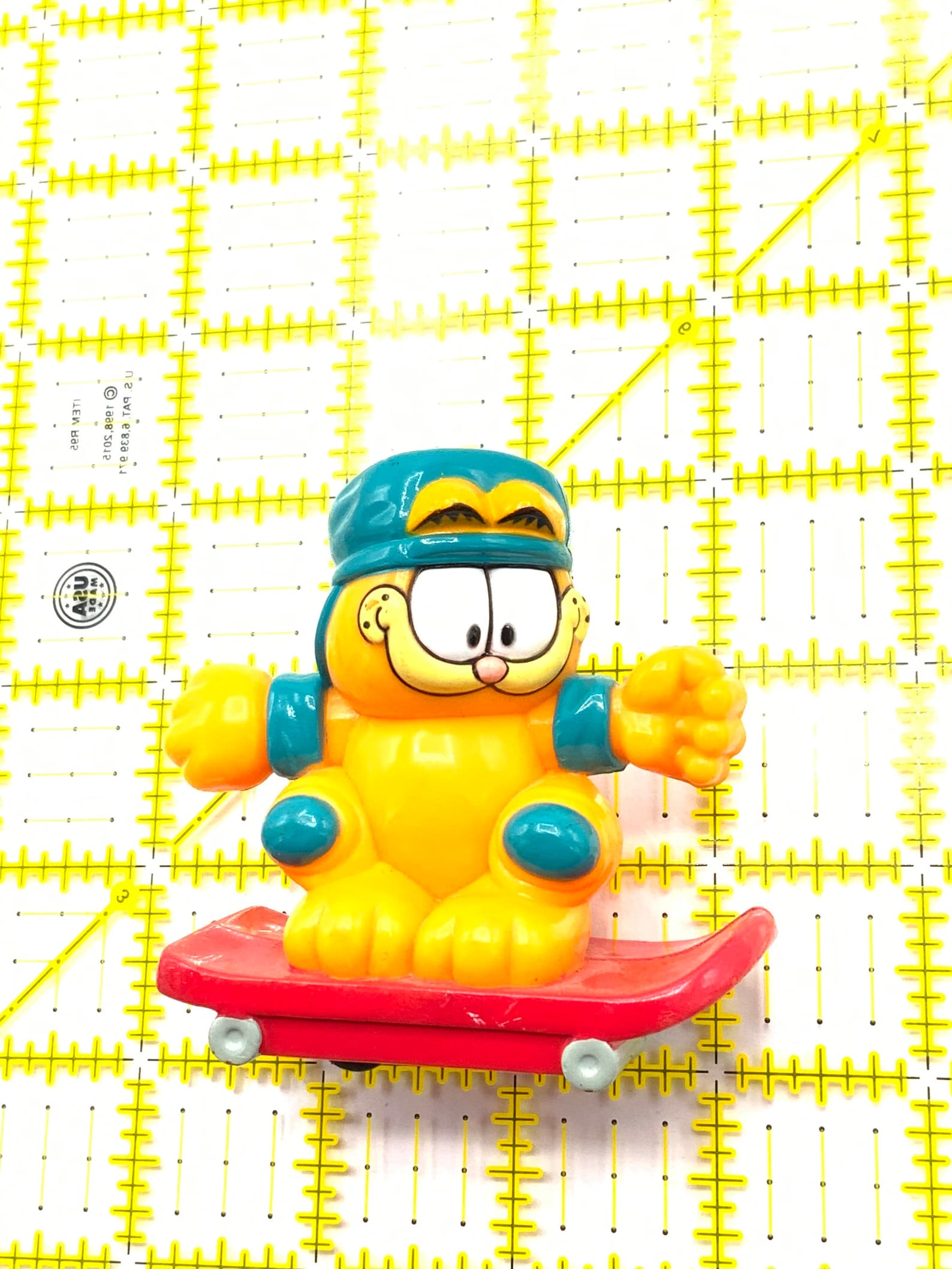 Vintage Garfield Skateboard figurine cat orange. | Etsy