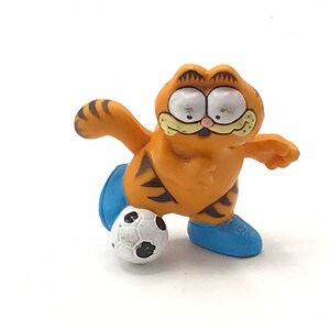Vintage Garfield Toy Playing Soccer. - Etsy