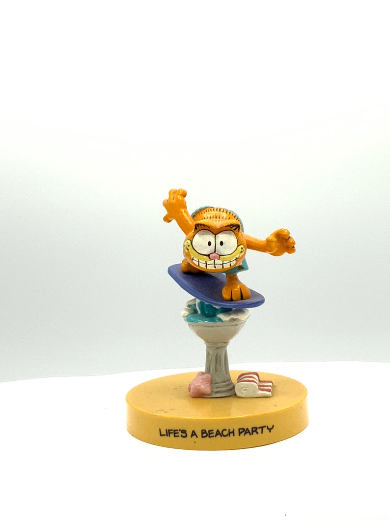 Gorgeous Collectible and Vintage Garfield Surfing, Figurine, Cat ...