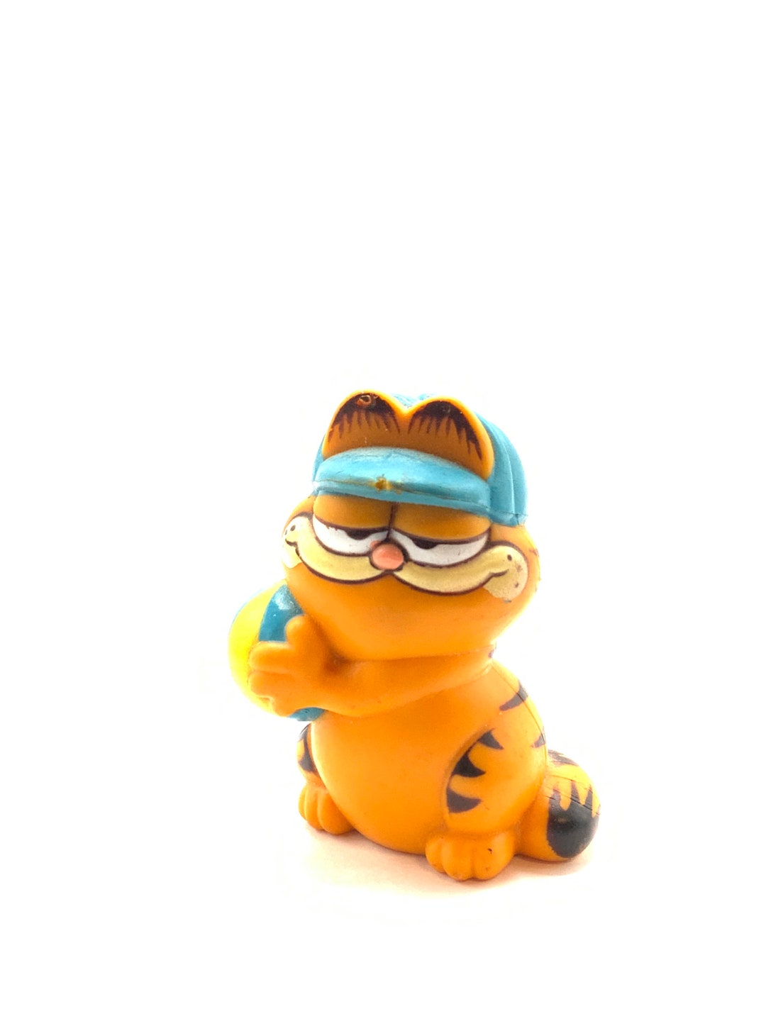 Vintage Garfield With a Hat and Ball, Figurine, Cat, Orange, Beach. - Etsy