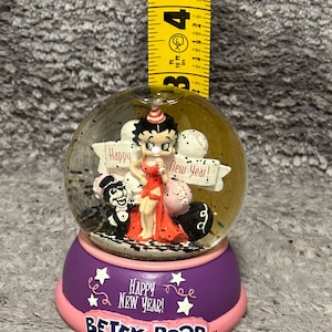 Gorgeous Collectible and Rare Betty Boop Snow Globe, Snowball, Happy ...