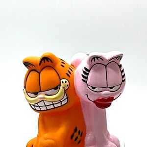 Gorgeous Collectible and Vintage Garfield and Arlene Pink, Cat, Couple ...