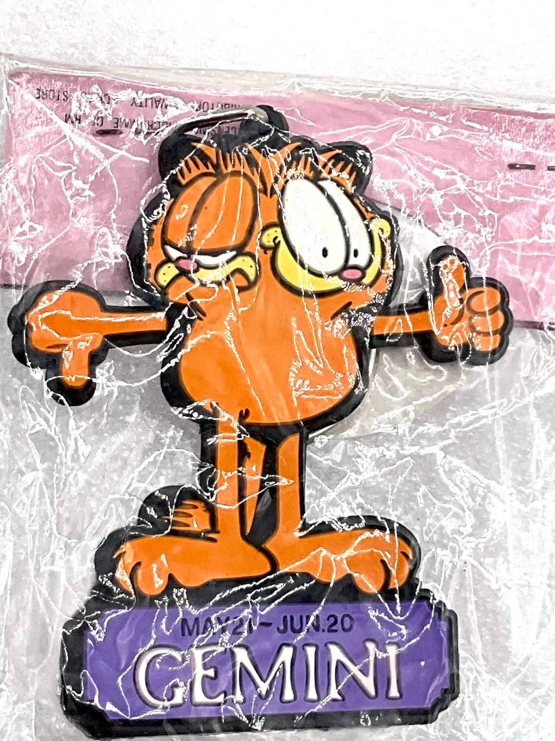 Gorgeous Collectible and Vintage Garfield Magnet Refrigerator ...