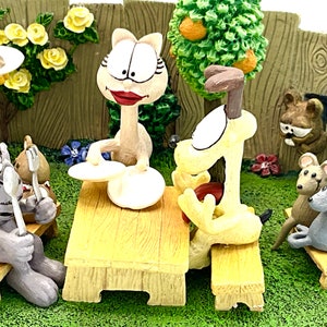 Gorgeous Collectible and Vintage Garfield Summer Barbecue by Danbury ...