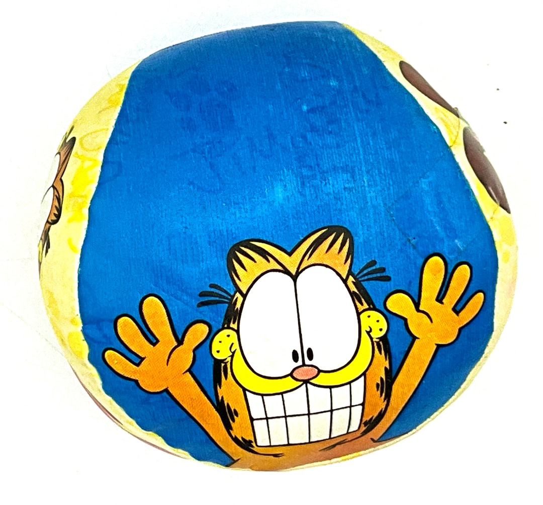 Gorgeous Collectible and Vintage Garfield Ball, a Cat Orange, Cat, Odie ...