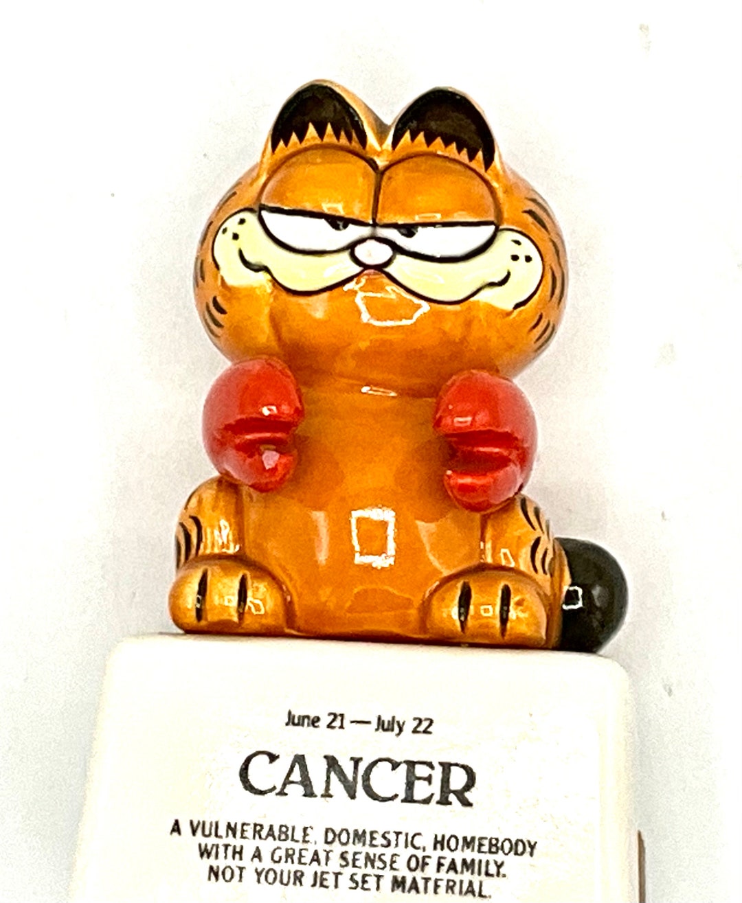 Gorgeous Collectible and Vintage Porcelain Garfield by Enesco, Cancer ...