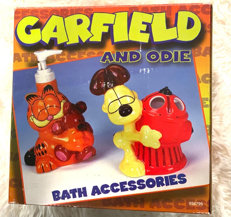 Gorgeous Collectible and Vintage Garfield as Ceramic Soap Pump Bottle ...