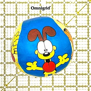 Gorgeous Collectible and Vintage Garfield Ball, a Cat Orange, Cat, Odie ...