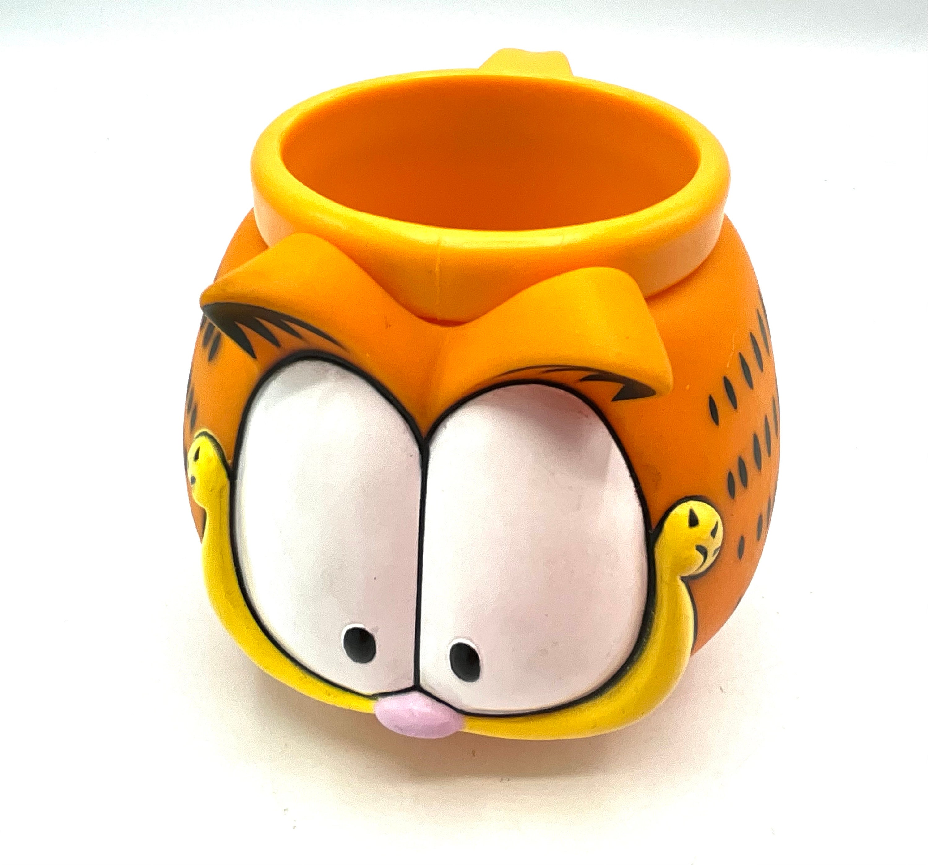 Gorgeous Collectible and Vintage Garfield 3D Mug, Plastic, Your Choice ...