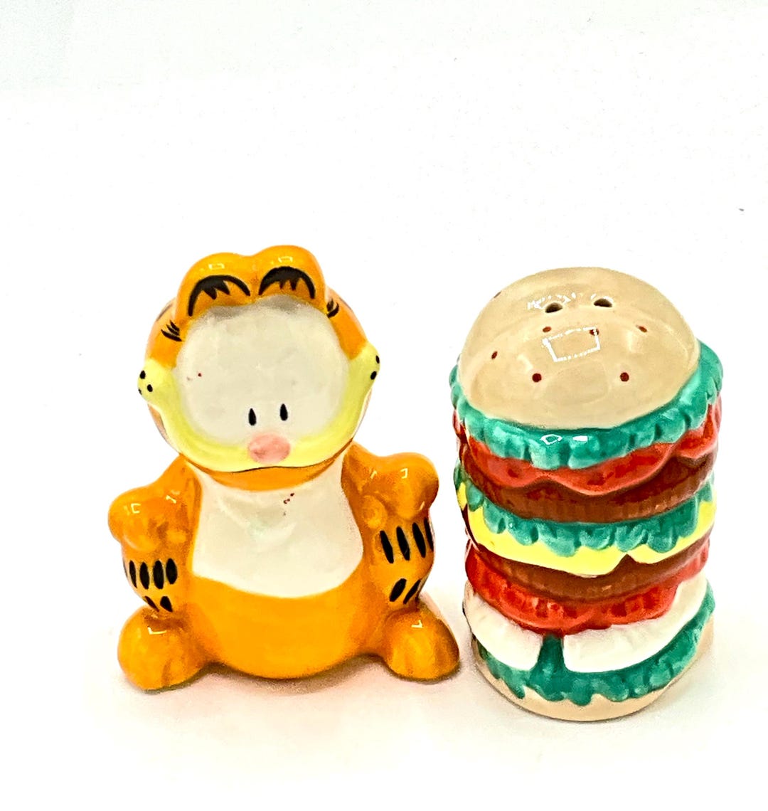 Gorgeous and Vintage Collectible Chefs Garfield Salt and Pepper Shaker ...