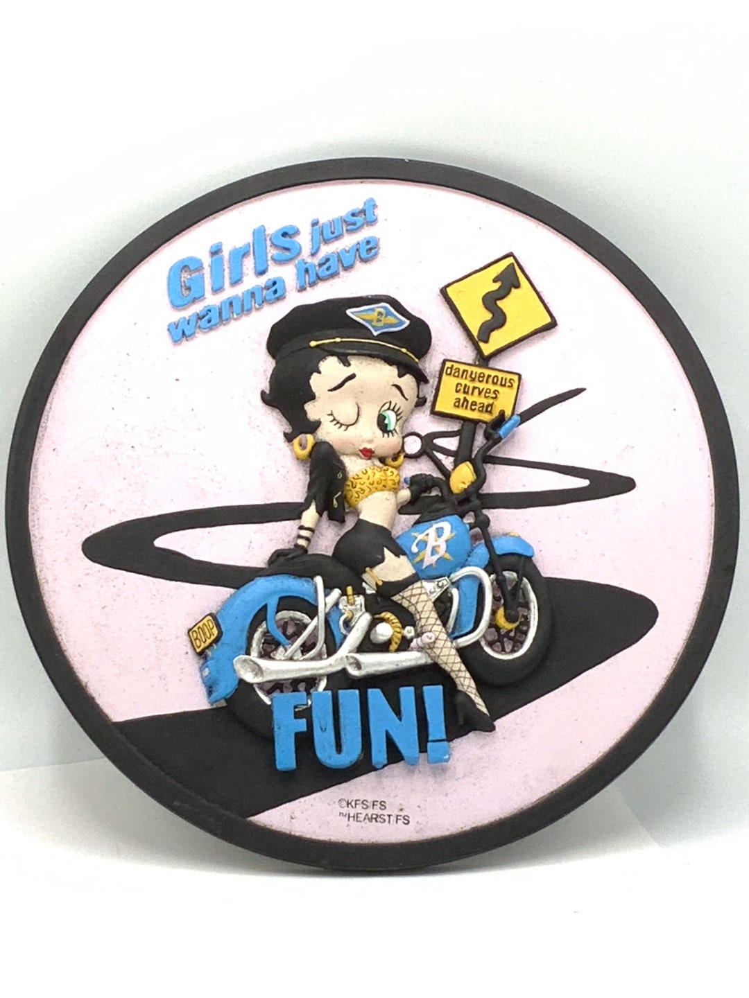 Gorgeous Collectible and Vintage Betty Boop Round Wall Decoration ...