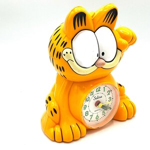 Gorgeous Collectible and Vintage Garfield Clock, Alarm Desk, Cat ...