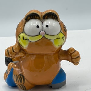 Gorgeous Collectible and Vintage Ceramic Garfield With Blue Skates ...