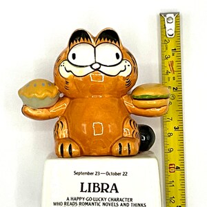 Gorgeous Collectible and Vintage Porcelain Garfield as Libra by Enesco ...