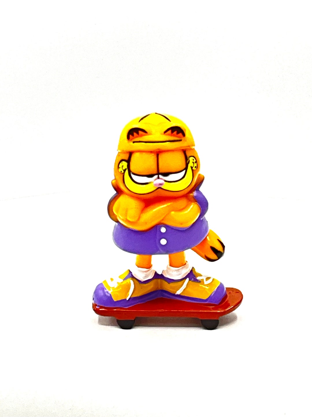 Gorgeous Collectible and Vintage Garfield Skateboard Figurine, Cat ...