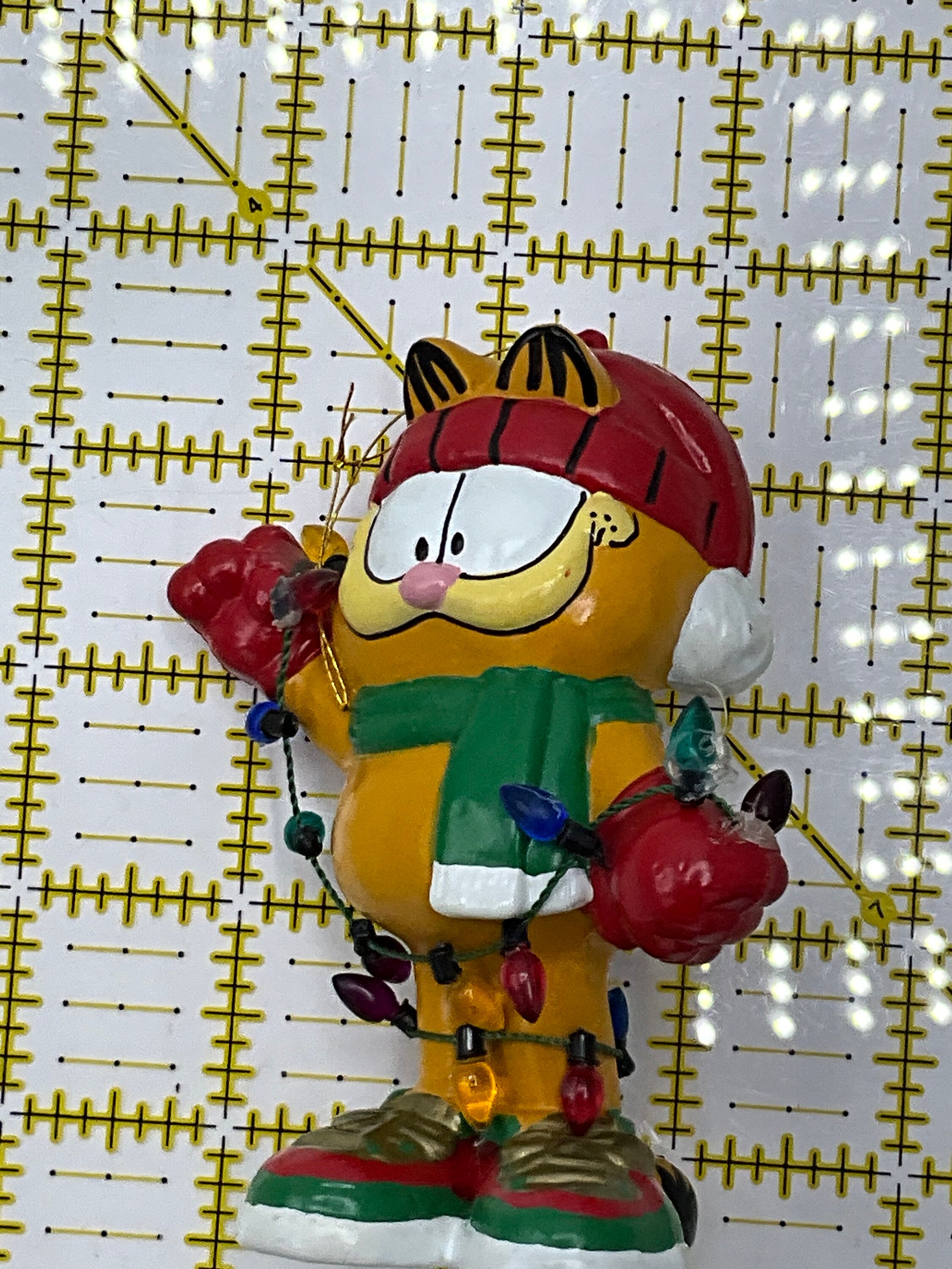 Gorgeous Collectible and Vintage Ornament as Garfield Holding Lights ...