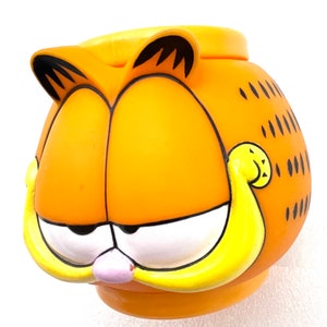 Gorgeous Collectible and Vintage Garfield 3D Mug, Plastic, Your Choice ...