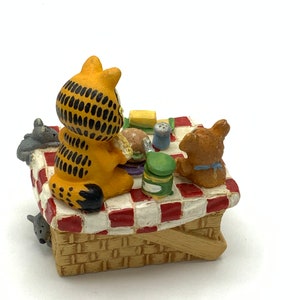 Gorgeous Collectible and Vintage Rare Ceramic Jewelry Garfield and ...