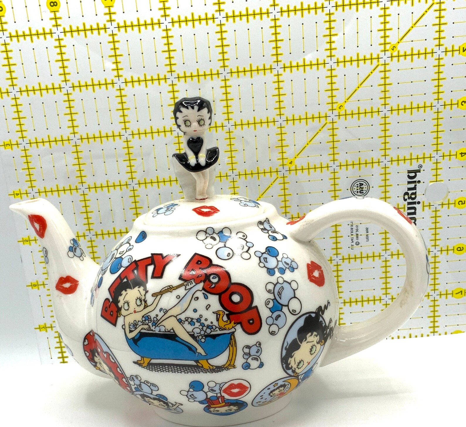 Gorgeous Collectible and Vintage Teapot by Cardew Design. - Etsy
