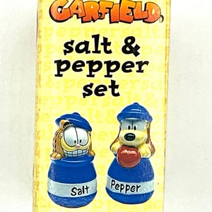 Gorgeous Collectible and Vintage Garfield and Odie Salt or Pepper ...