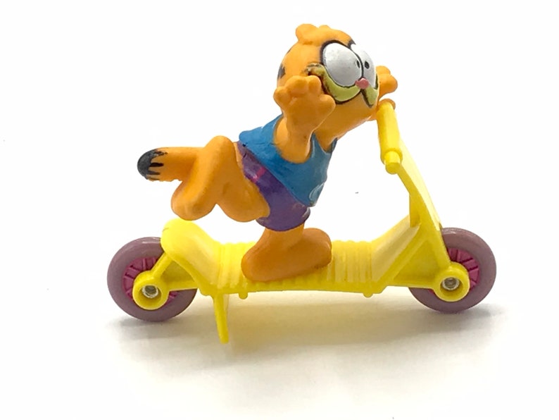Vintage Garfield With a Scooter. - Etsy