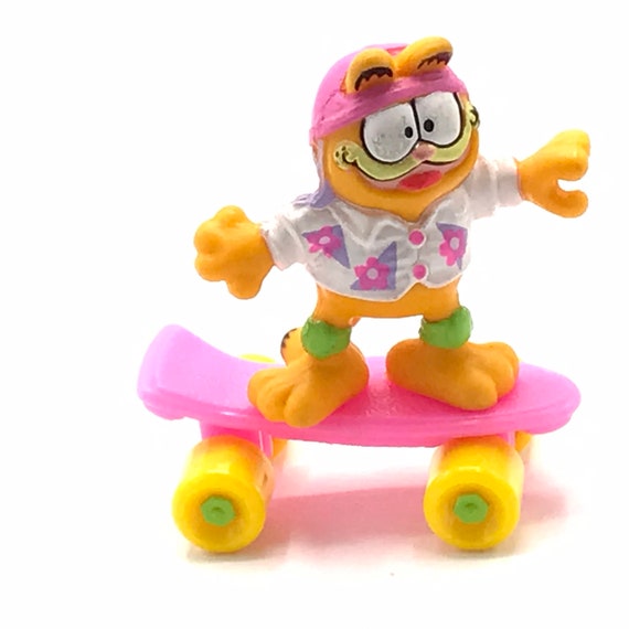 Vintage Garfield on a Skateboard Toy. - Etsy